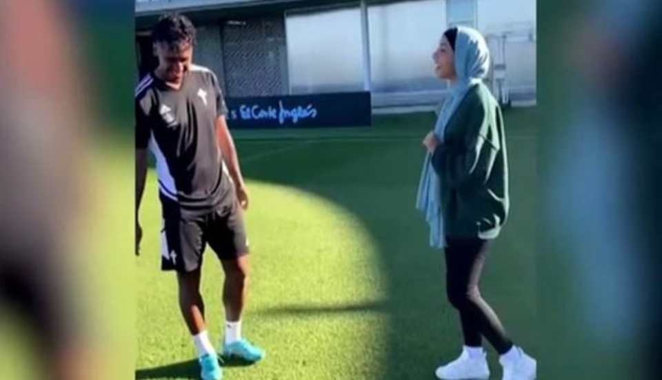 Así reaccionó Tapia con la visita de influencer egipcia Tasneem Elaidy